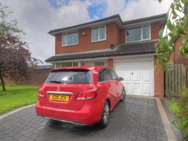 4 Bedroom Detached House For Sale In Blackburn