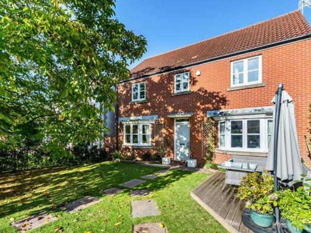 4 bedroom detached house for sale in Blackcurrant Drive Long Ashton Bristol BS41