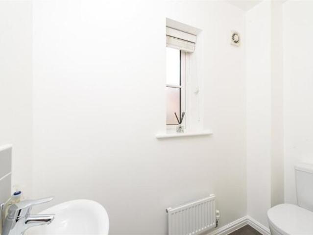 4 bedroom detached house for sale in Blackhorse Drive, Old Stratford, Milton Keynes, Northamptonshire, MK19