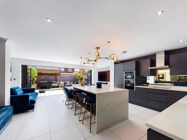4 Bedroom Detached House For Sale In Blackpool