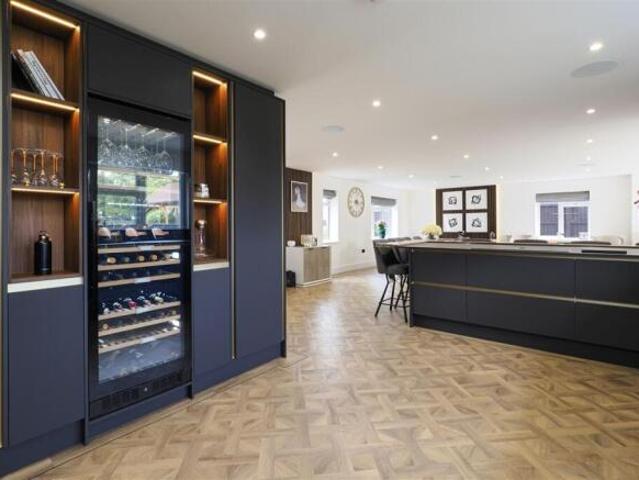 4 bedroom detached house for sale in Blacksmiths Court, Bredhurst, ME7