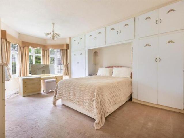 4 bedroom detached house for sale in Blossomfield Road, Solihull, B91