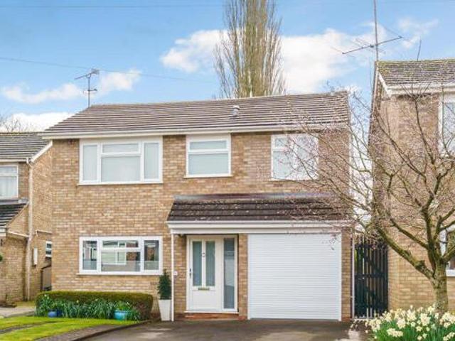 4 Bedroom Detached House For Sale In Bloxham