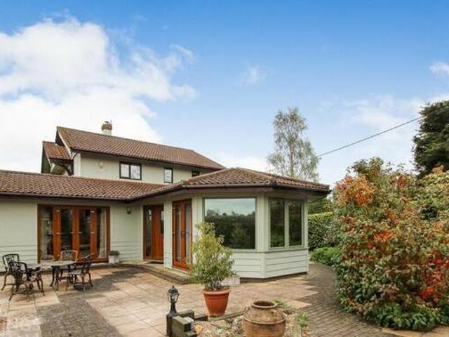 4 Bedroom Detached House For Sale In Brundall