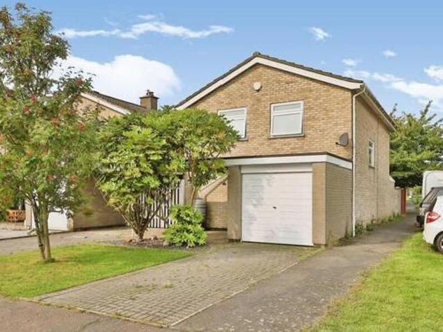 4 Bedroom Detached House For Sale In Brundall