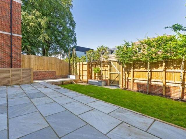 4 bedroom detached house for sale in Brunswick Gardens, Chilbolton Avenue, Winchester, SO22