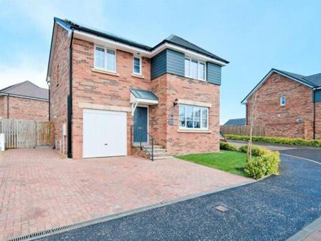 4 Bedroom Detached House For Sale In Brackenhill Park