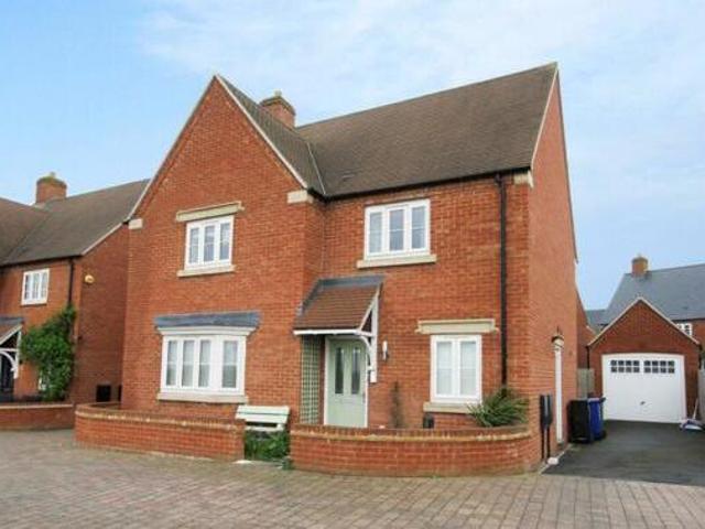 4 Bedroom Detached House For Sale In Brackley