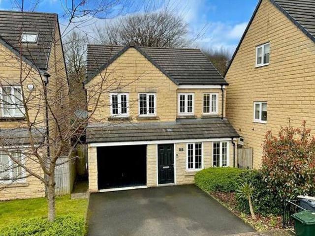 4 Bedroom Detached House For Sale In Bradford