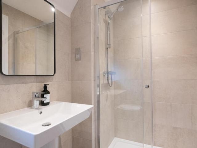 4 bedroom detached house for sale in Bradford Road, Huddersfield, HD2 2JY, HD2