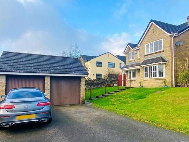 4 Bedroom Detached House For Sale In Bradford, West Yorkshire