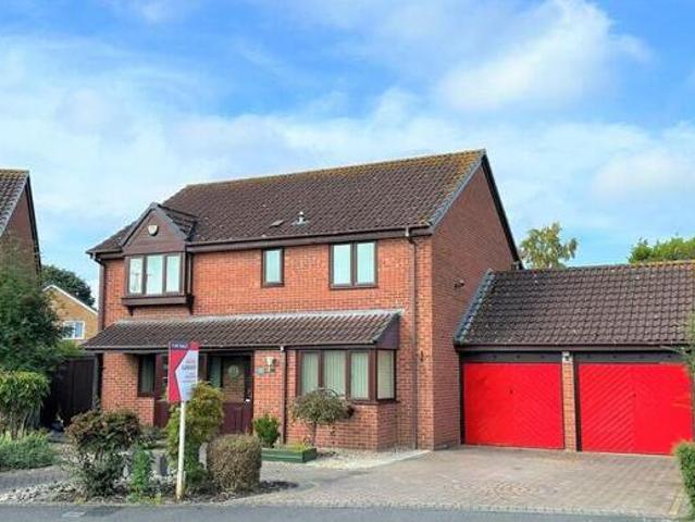 4 Bedroom Detached House For Sale In Bradley Stoke