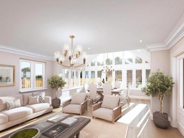 4 Bedroom Detached House For Sale In Brambles Close