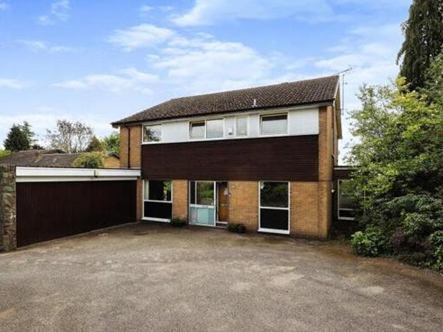4 Bedroom Detached House For Sale In Bramcote, Nottingham