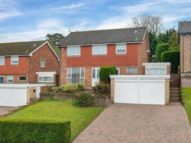 4 Bedroom Detached House For Sale In Bramcote, Nottingham