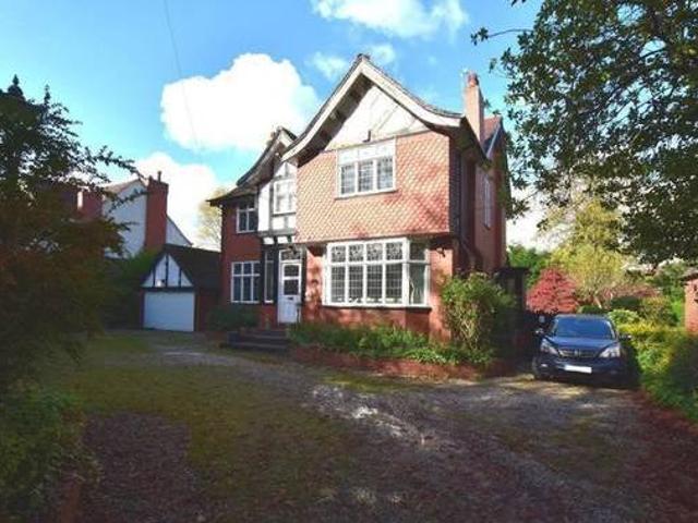 4 bedroom detached house for sale in Bramhall Lane South Bramhall SK7 SK7