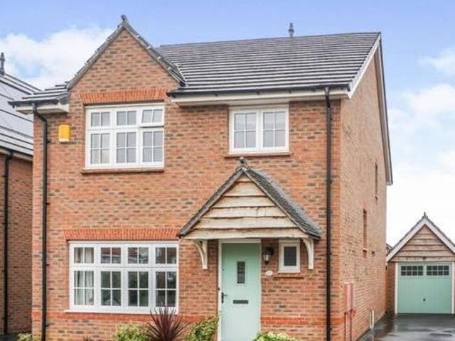 4 bedroom detached house for sale in Bramley Walk Sherburn In Elmet LS25 LS25