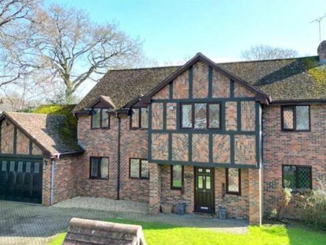 4 Bedroom Detached House For Sale In Bransgore, Dorset