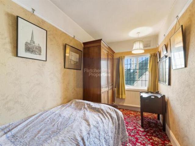 4 bedroom detached house for sale in Breary Lane East, Bramhope, Leeds, LS16