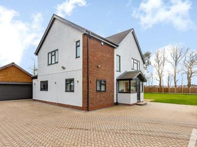 4 Bedroom Detached House For Sale In Brentwood, Essex