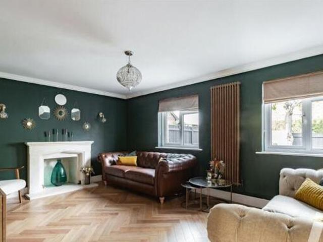 4 Bedroom Detached House For Sale In Brentwood, Essex
