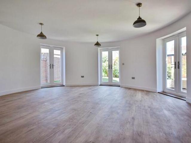 4 bedroom detached house for sale in Brewers Close, Lydd, Romney Marsh, Kent, TN29