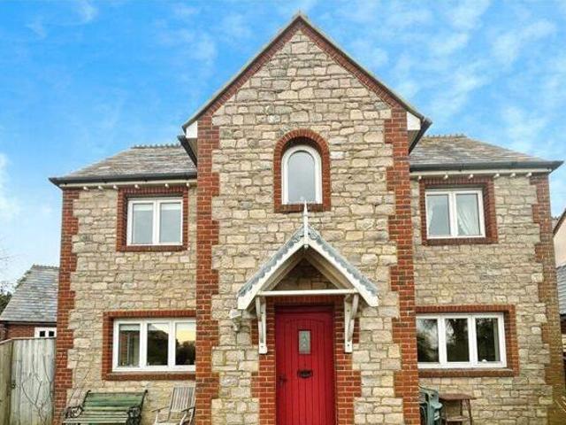 4 Bedroom Detached House For Sale In Brighstone