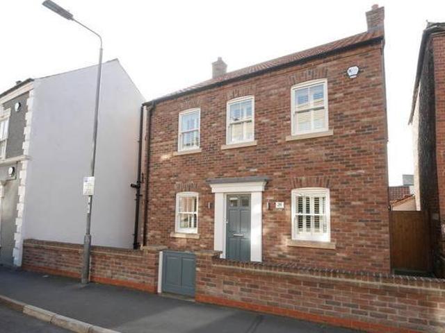 4 bedroom detached house for sale in Bridgegate Howden DN14