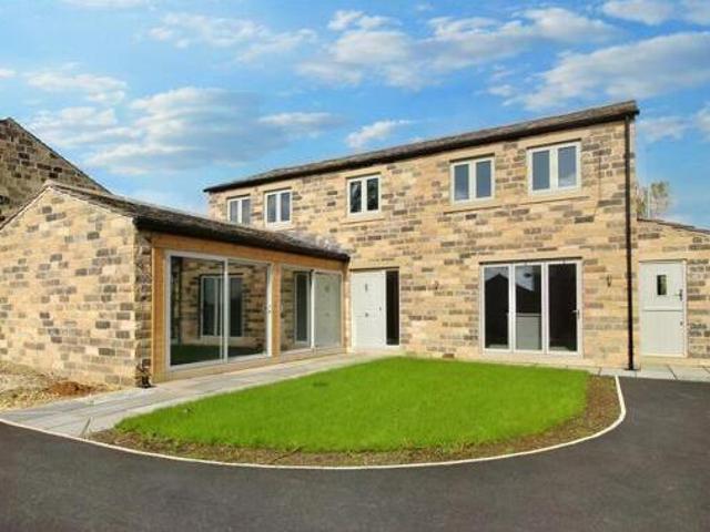 4 Bedroom Detached House For Sale In Briestfield Road, Briestfield