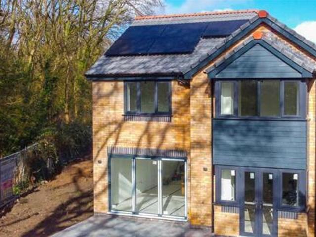 4 Bedroom Detached House For Sale In Bristol, Gloucestershire