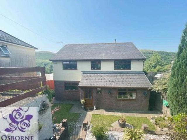 4 Bedroom Detached House For Sale In Brithwynedd Road