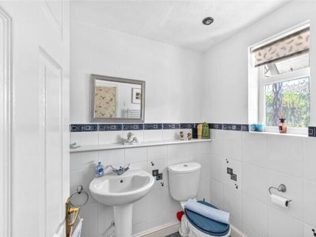 4 bedroom detached house for sale in Brixham Close, Bedford, Bedfordshire, MK40