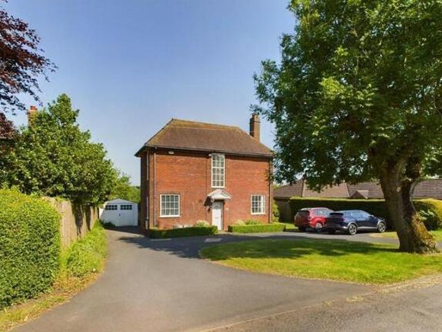 4 Bedroom Detached House For Sale In Brizlincote Lane