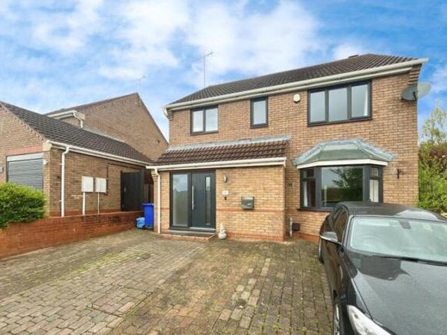 4 Bedroom Detached House For Sale In Brizlincote Valley, Burton on trent