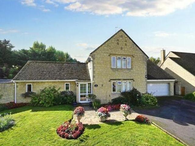 4 Bedroom Detached House For Sale In Broadway, Worcestershire