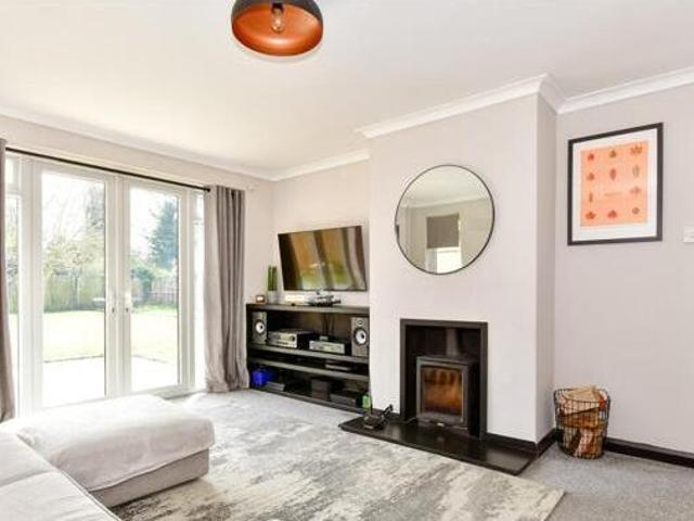 4 Bedroom Detached House For Sale In Broad Oak, Canterbury