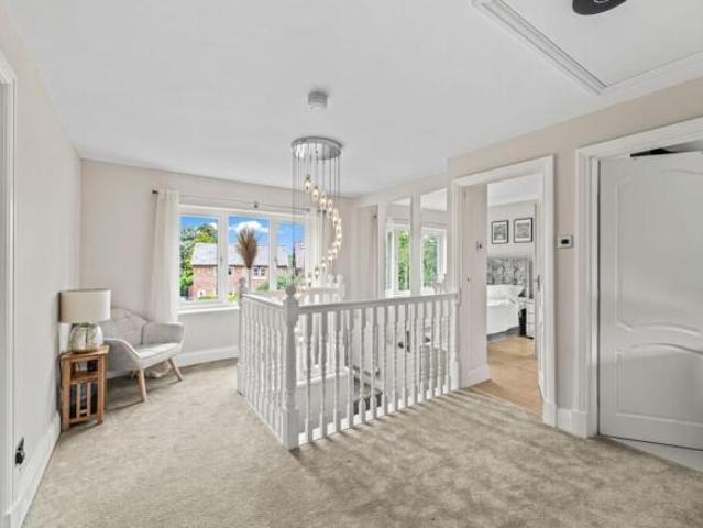 4 bedroom detached house for sale in Broad Lane, Grappenhall, WA4