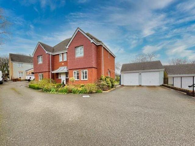 4 Bedroom Detached House For Sale In Broadlands, Bridgend
