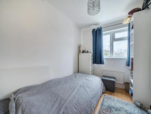 4 bedroom detached house for sale in Broke Court, Guildford, Surrey, GU4