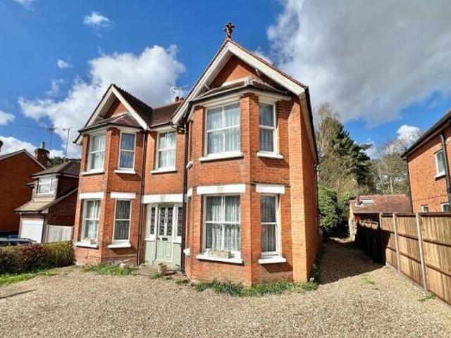 4 Bedroom Detached House For Sale In Brookwood