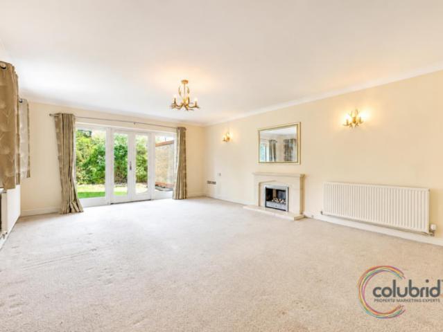 4 bedroom detached house for sale in Brook End Road South, Chelmer Village, Chelmsford, CM2