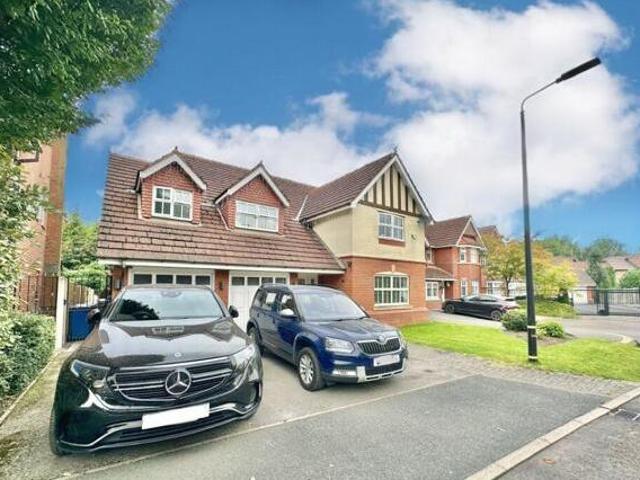 4 Bedroom Detached House For Sale In Brooklands, Greater Manchester