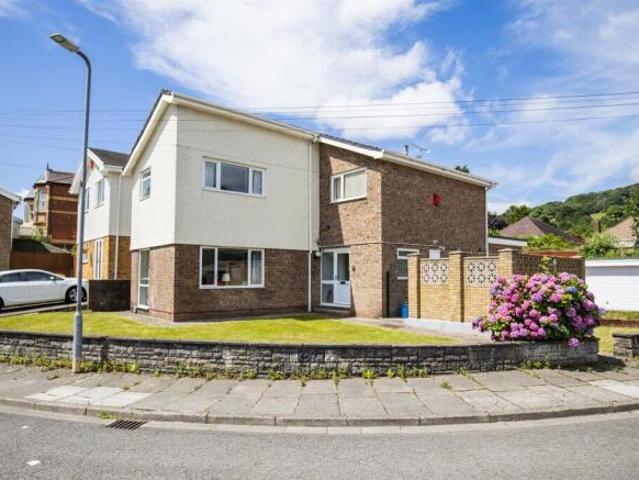 4 bedroom detached house for sale in Brooklyn Close, Rhiwbina, Cardiff, CF14
