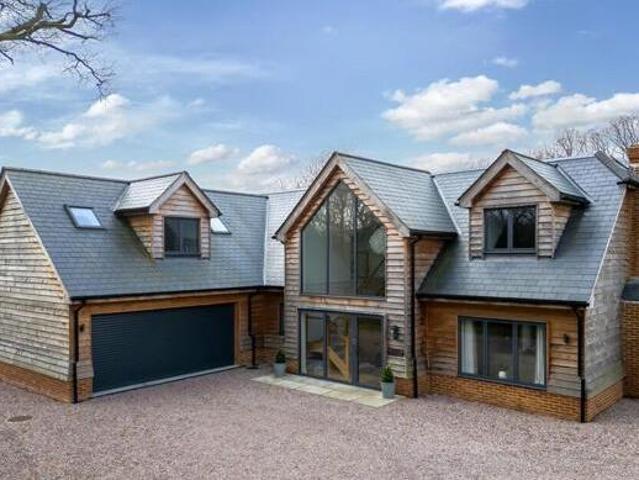 4 Bedroom Detached House For Sale In Brooks Green, Horsham