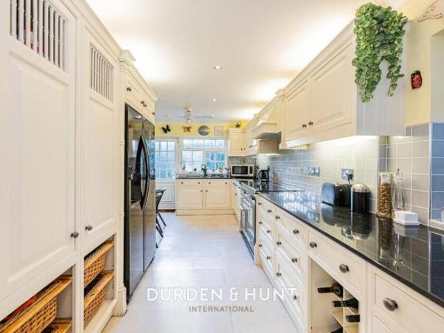 4 bedroom detached house for sale in Brookside, Hornchurch, RM11