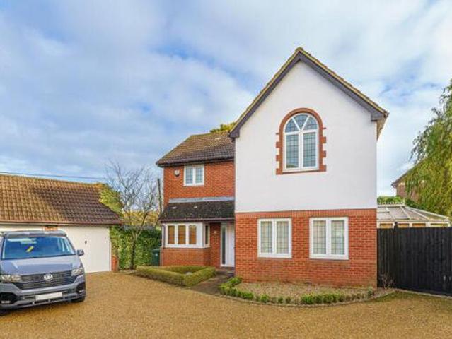 4 Bedroom Detached House For Sale In Bromley