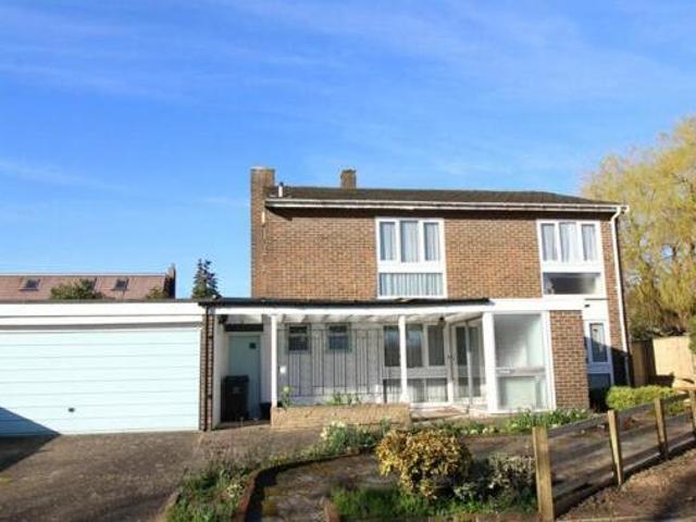 4 Bedroom Detached House For Sale In Bromley