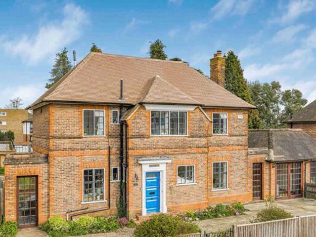 4 Bedroom Detached House For Sale In Bromley
