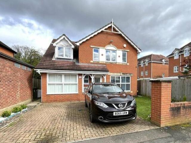 4 Bedroom Detached House For Sale In Bromley