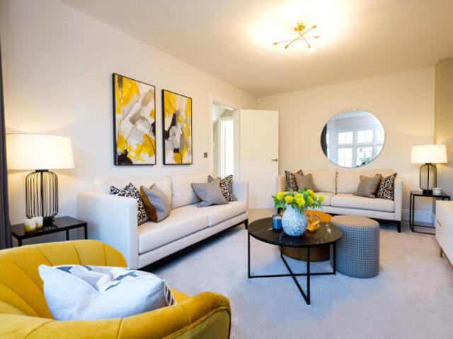 4 bedroom detached house for sale in Bromyard Road, Worcester, WR2 5TT, WR2